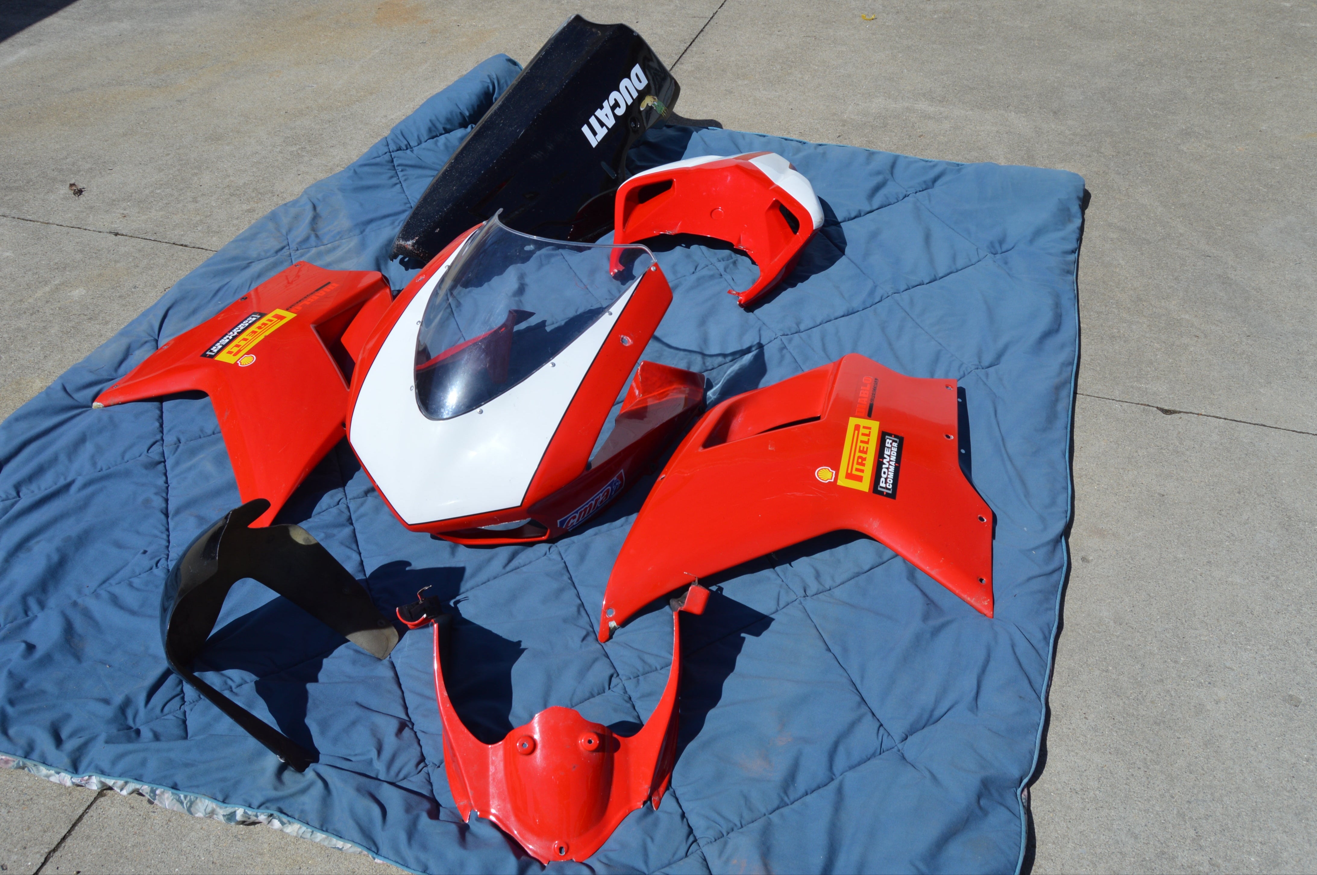 Ducati 848 1098 1198 (2008 - 2013) Race Fiberglass Race Fairing Set (U ...