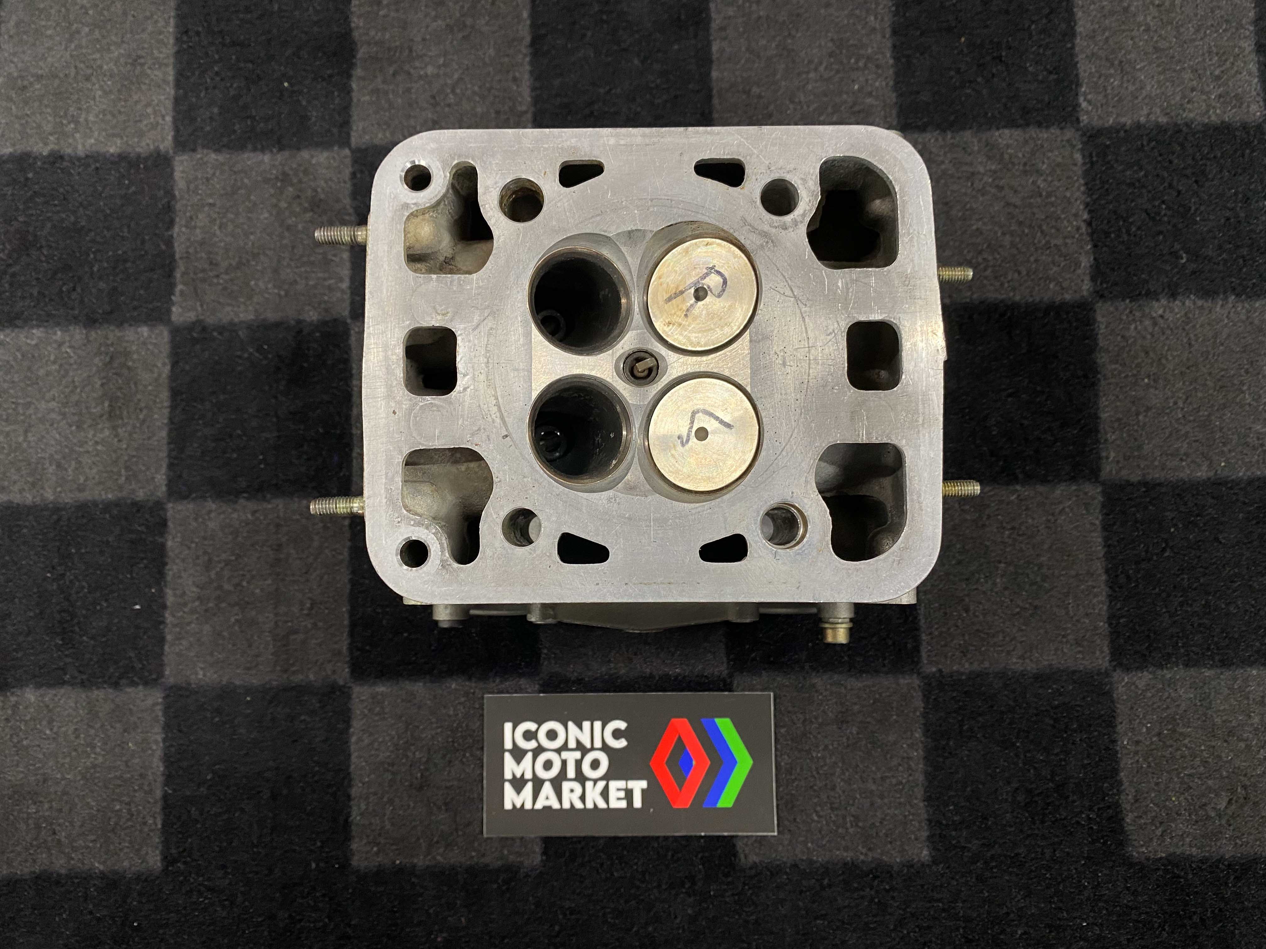 Ducati 916 (1994-1998) 996 (1999-2002) Cylinder Head (Incomplete ...