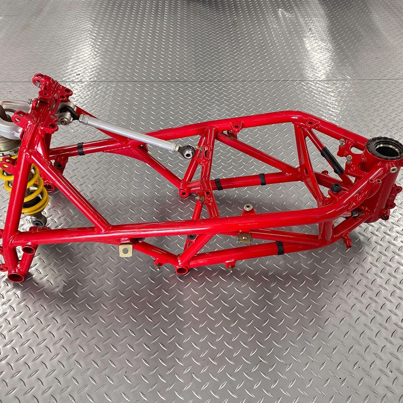 Ducati 916 (1994-1998) Frame (Includes Rear Shock) – Iconic Moto Market