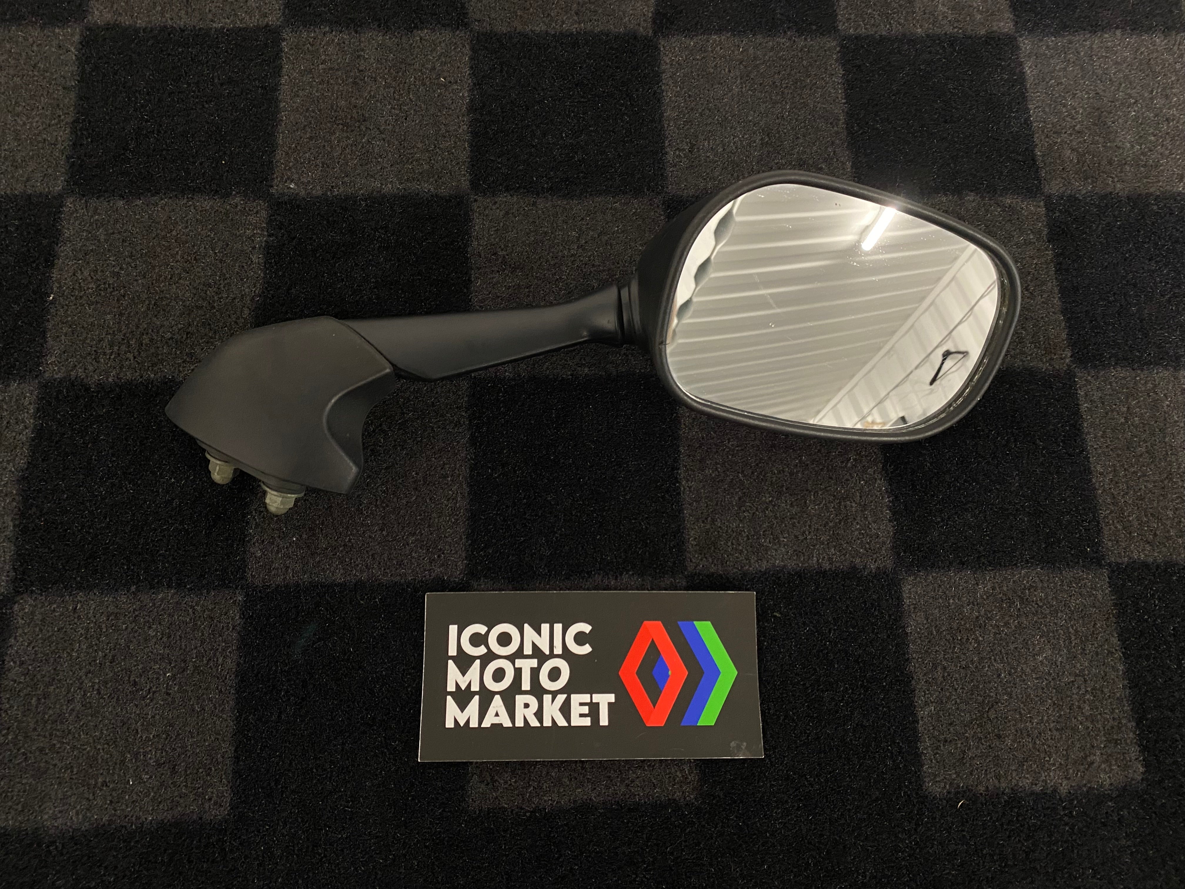 Yamaha YZF-R6 Right Hand Mirror – Iconic Moto Market
