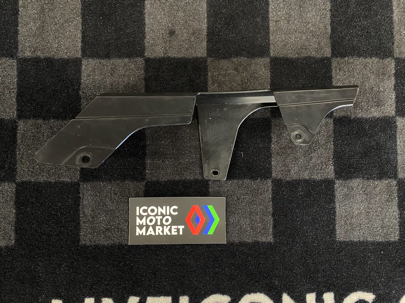 Kawasaki ZRX1200R (2001-2006) Chain Guard #360141244 – Iconic Moto Market