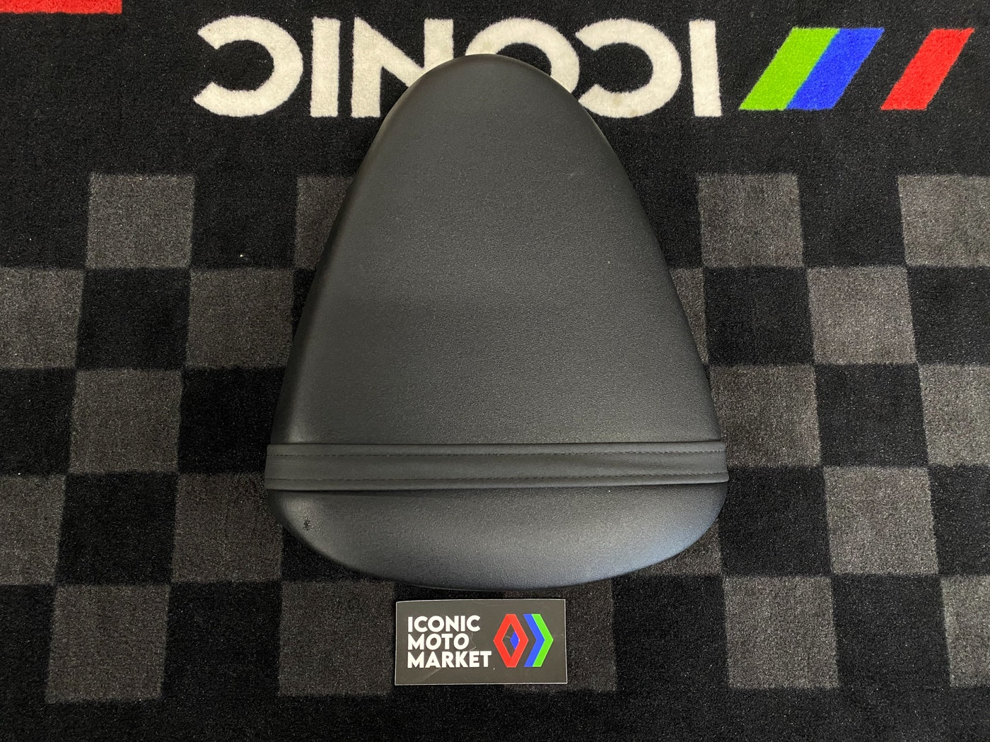 Suzuki TL1000R Rear Seat (1998-2003) #45300-02FA0-R42 – Iconic Moto Market