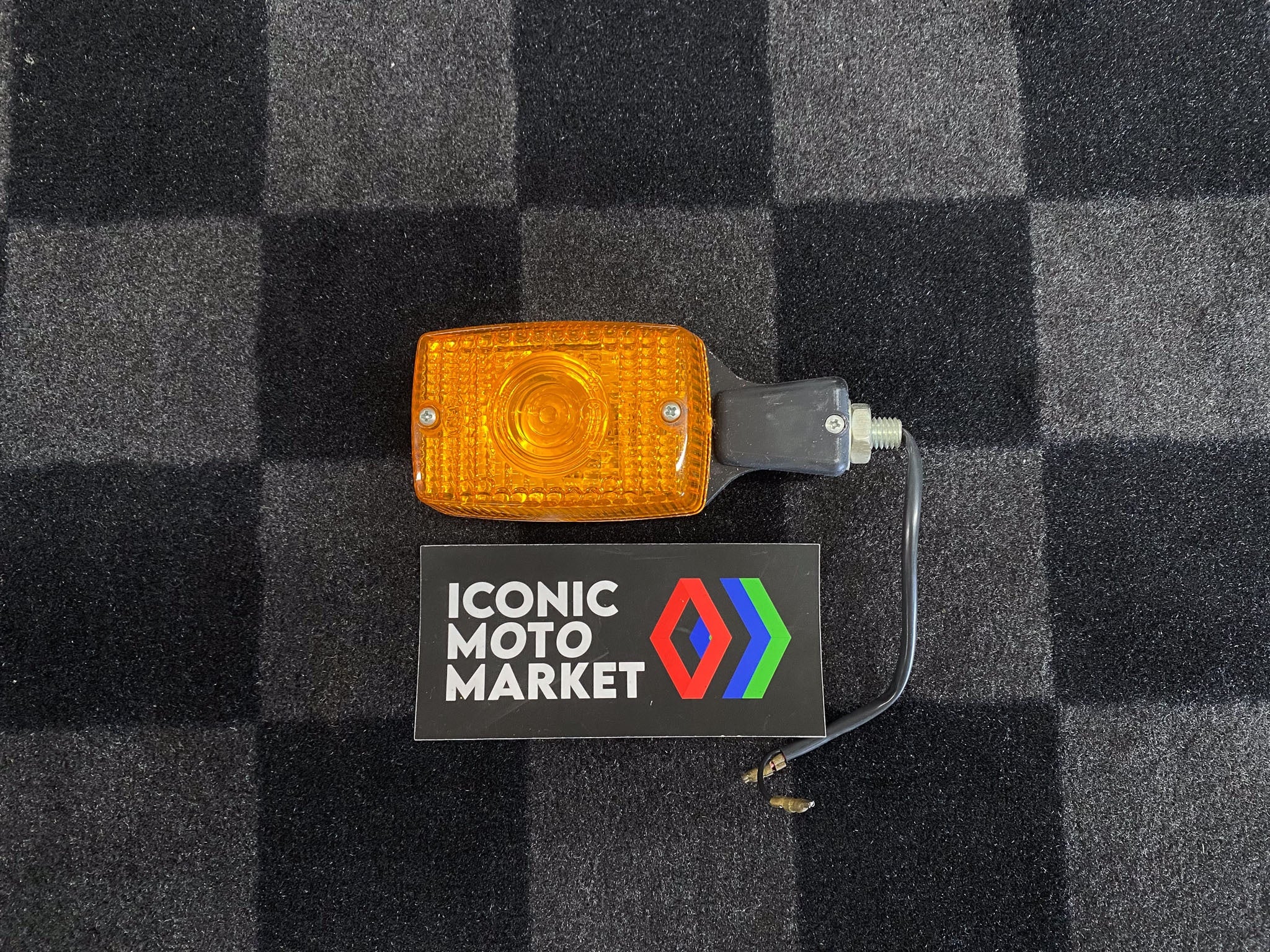 Universal Rectangular Turn Signals with Rubber Base – Iconic Moto Market
