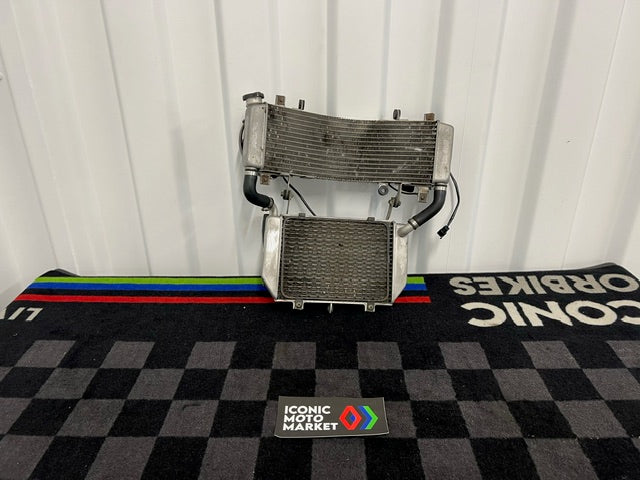 Suzuki TL1000R (1998-2003) Radiator Set With Fans – Iconic Moto Market